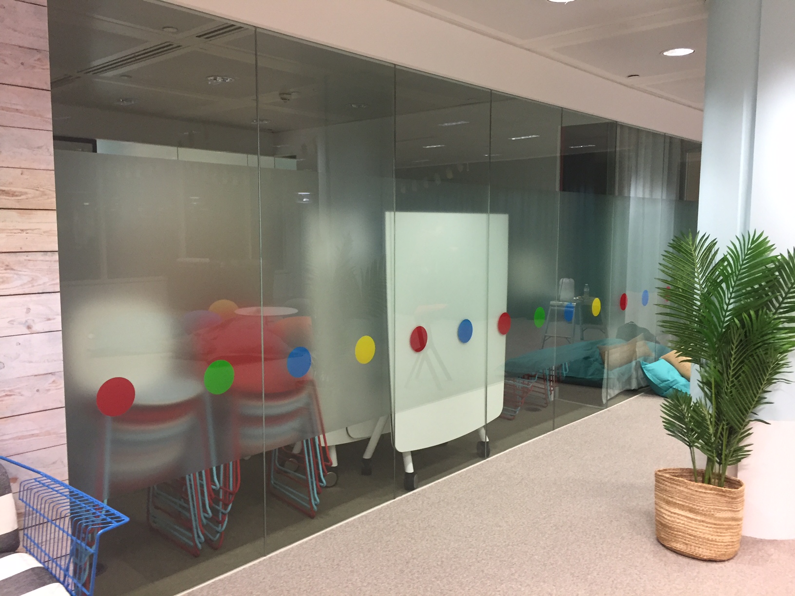 Transform Your Space With Stunning Glass Manifestations